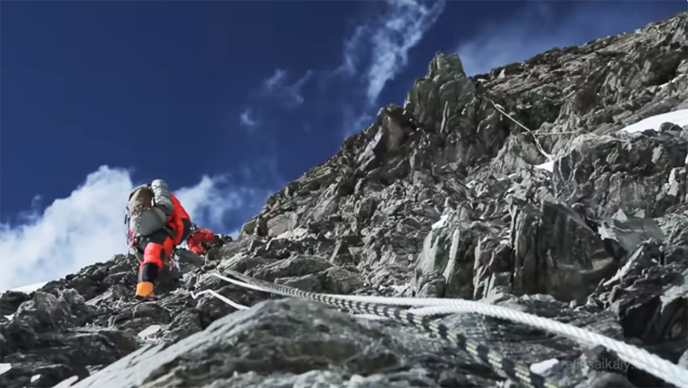 EVEREST IN HD on the top - Inguru Abentura